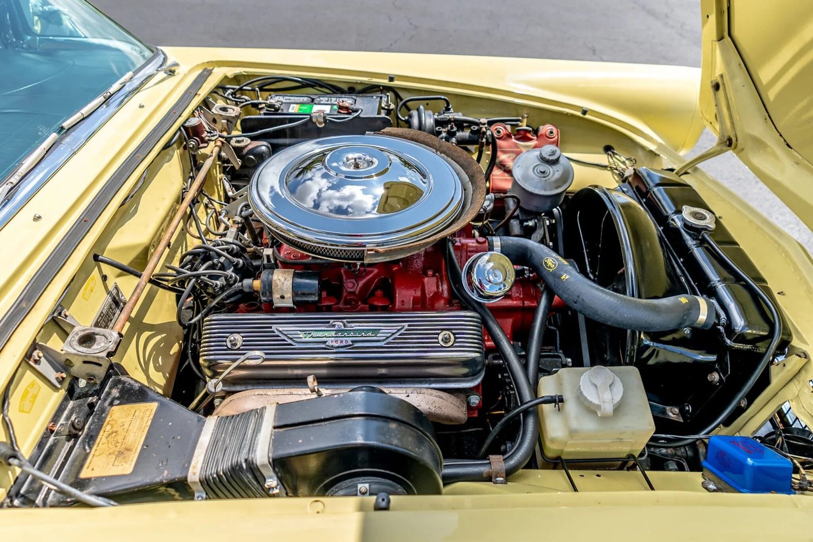 1957 Ford Thunderbird V8 Inca Gold – Retro Rides Power