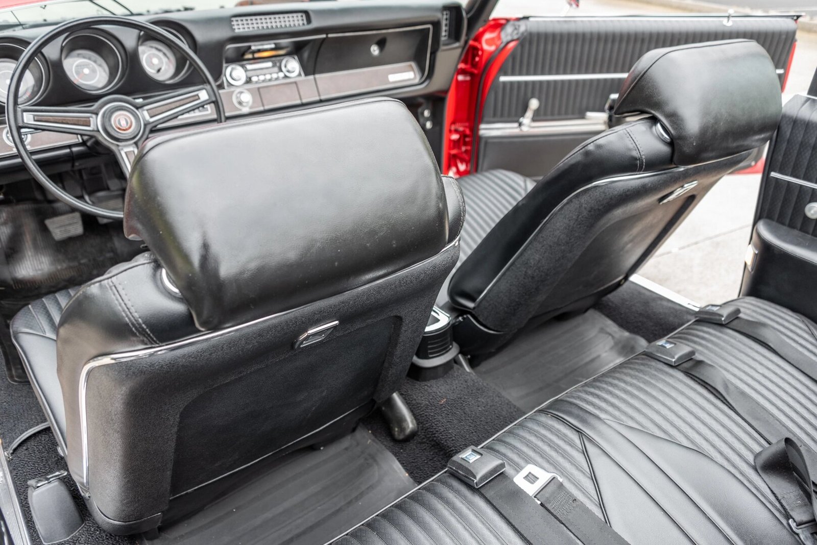 1969 Oldsmobile 442 Numbers-Matching V8 – Retro Rides Power